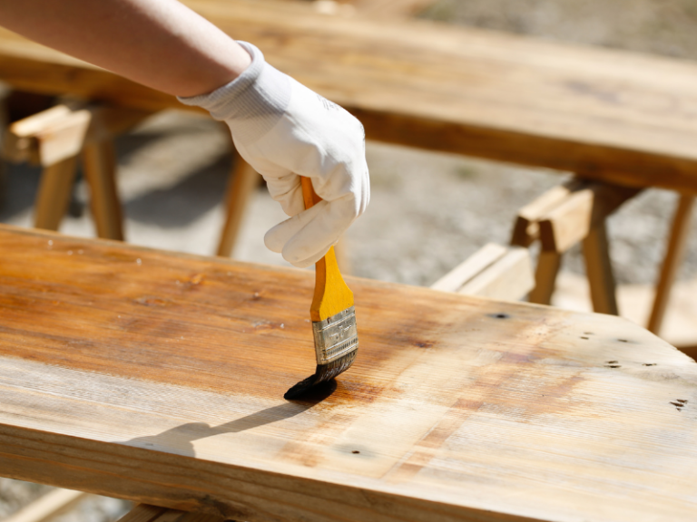 Como Aplicar Verniz Marítimo: Guia Prático e EficienteBlog da Anjo